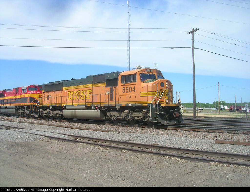 BNSF 8804